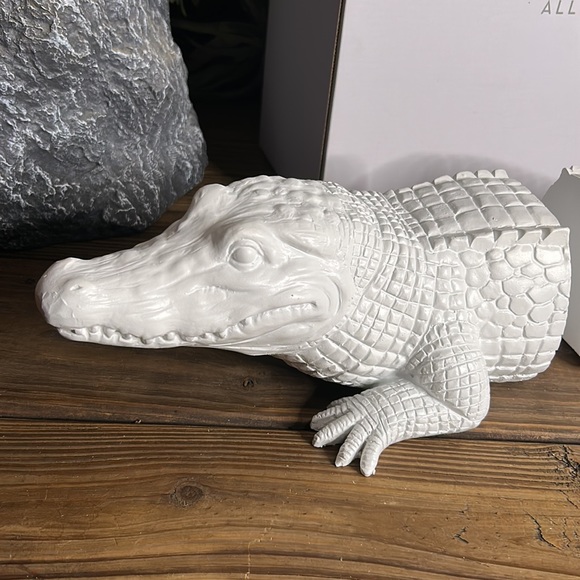 Z Gallerie | Accents | Z Gallerie Detailed White Alligator Bookends ...